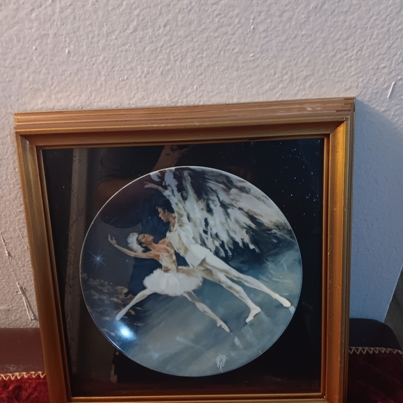 Viletta | Wall Decor | Vintage Snow King And Queen Window Box Plate ...